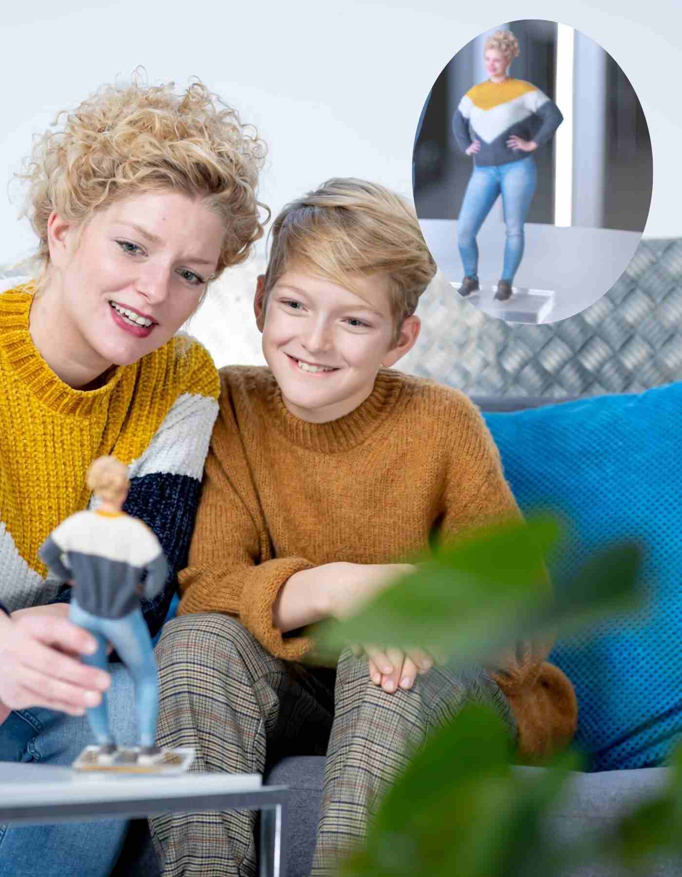 3D Mini me Figurines-3D Sculpted & 3D printed in any pose you choose ...