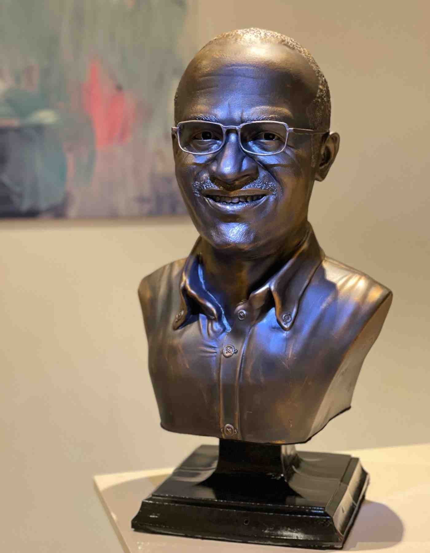 Customized Life-Size Head Sculpt & Headphone Stand - Unique Design ...